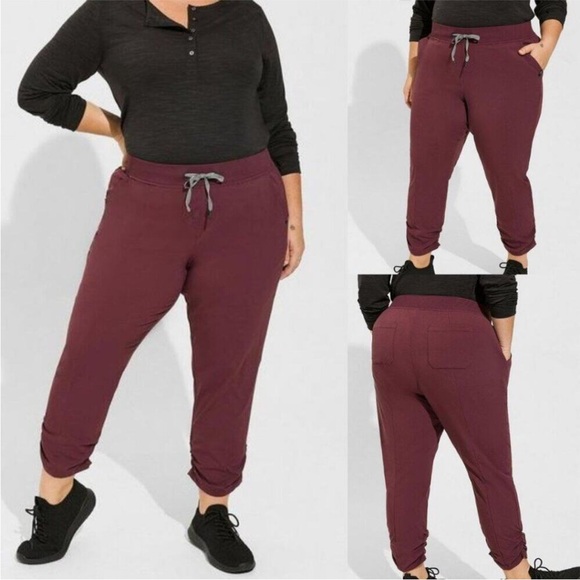 torrid | Pants & Jumpsuits | Torrid Happy Camper Ripstop Crop ...
